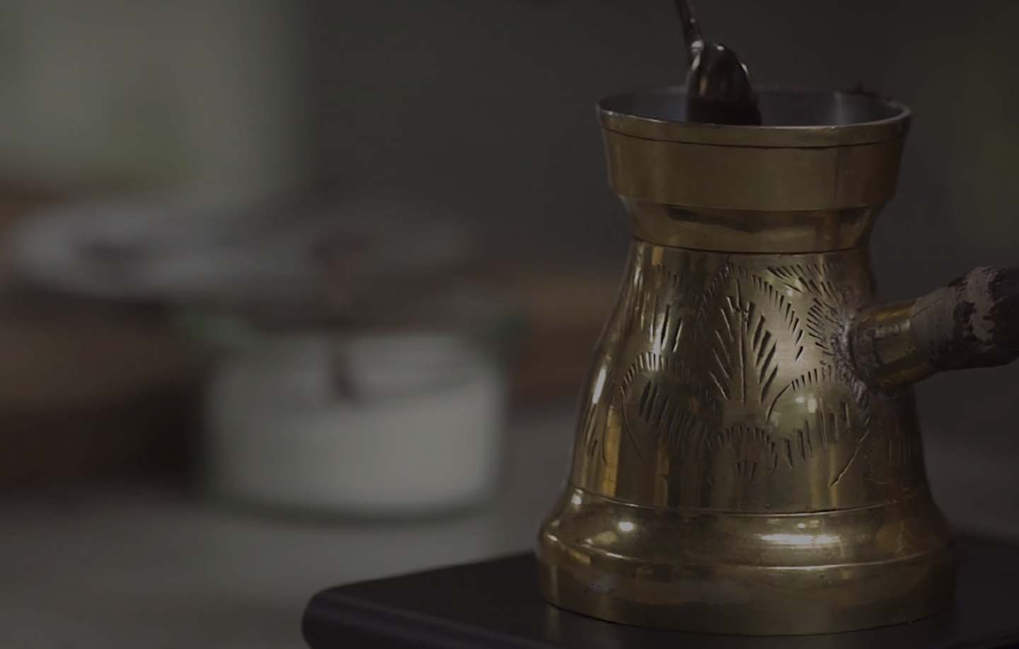 Come preparare il caffè turco con cezve | Lavazza